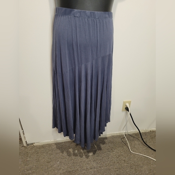 The Pyramid Collection | Skirts | The Pyramid Collection Size 3x Blue ...